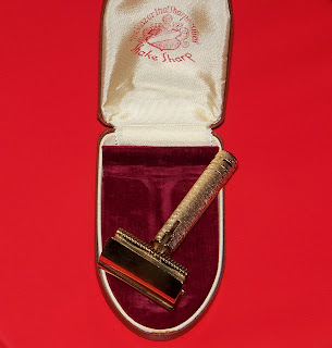 Safety Razor Review: REVIEW: The Shake Sharp razor, "The Razor that ...