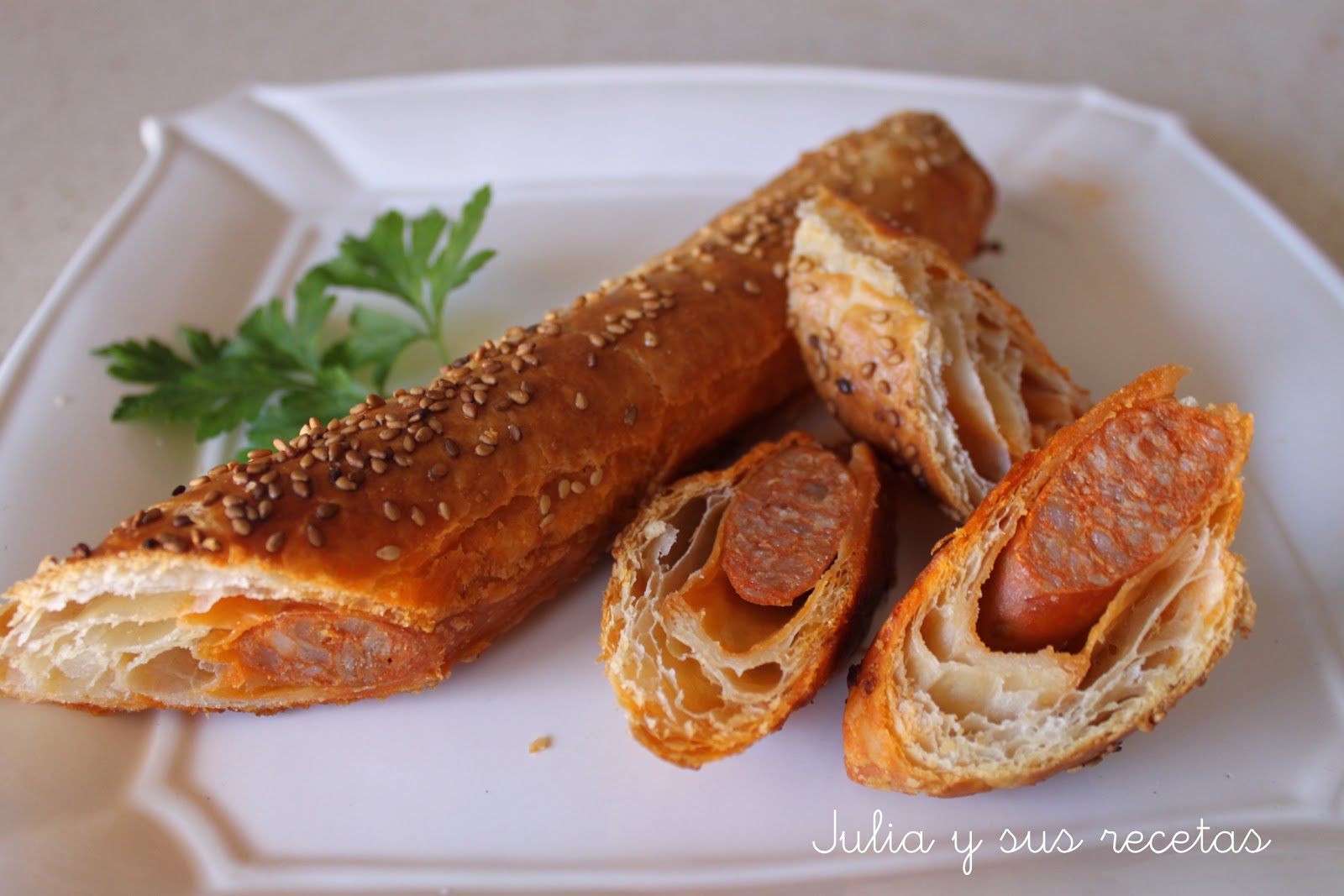 JULIA Y SUS RECETAS: Hojaldre de chistorra