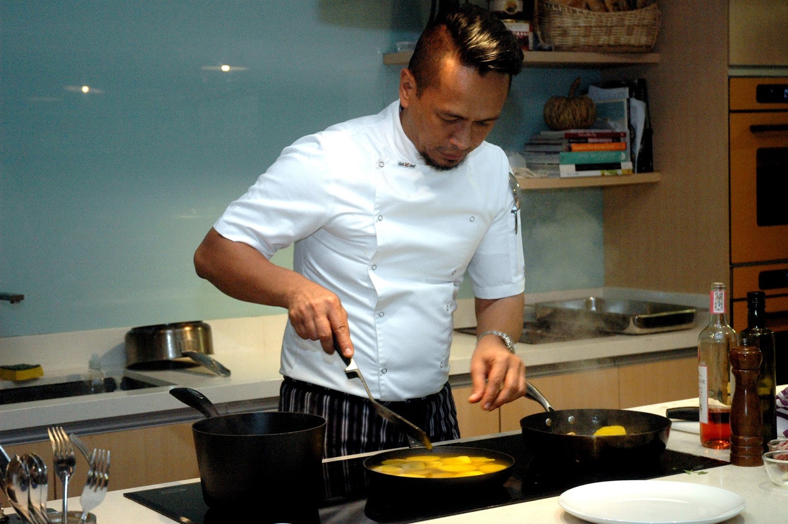 DUDE FOR FOOD: From Page to Plate: Chef Sau del Rosario's 20 Years of ...