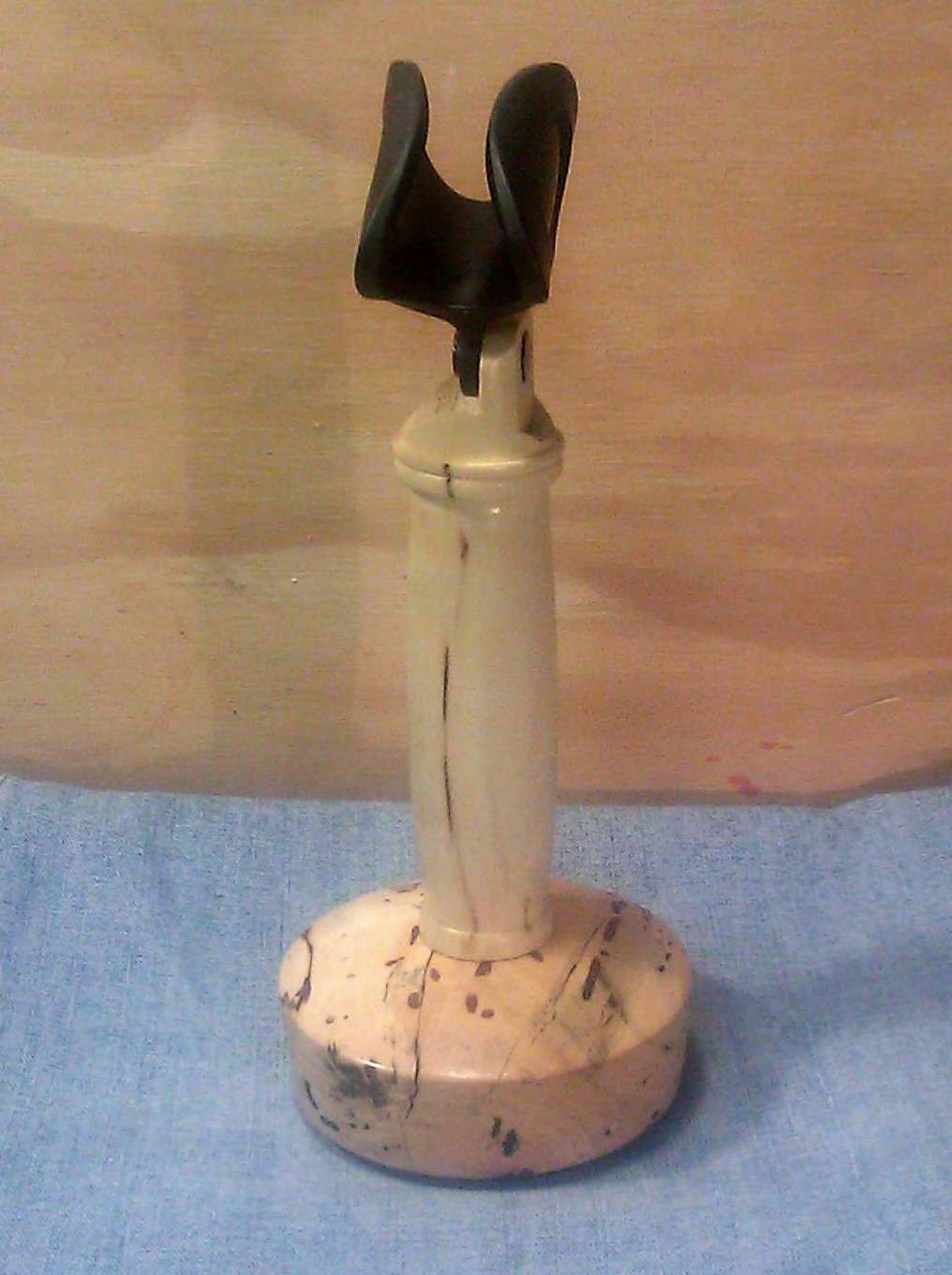 The Wood Knack: Making a maple microphone stand