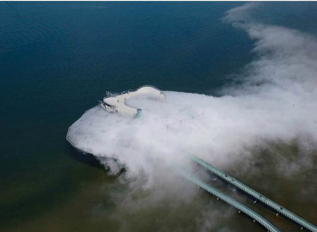 BAC Design Studio: Blur Building