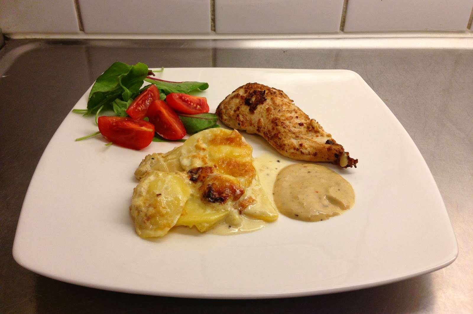 Lite unik: Recept - Ugnsgrillad kycklingfilé med potatisgratäng