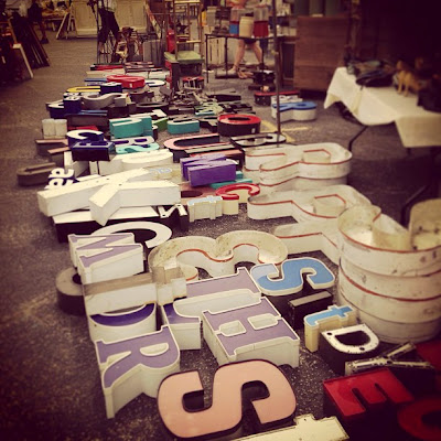 ONproject13: ONE-Old Sign Letters