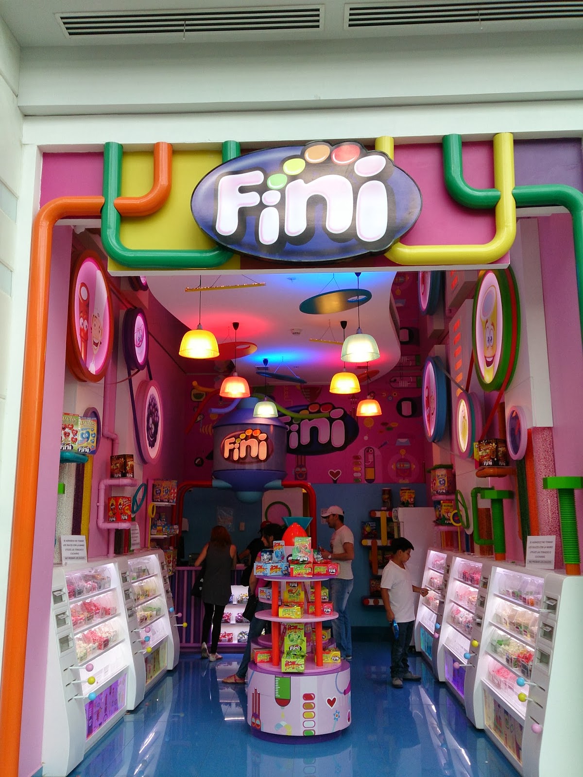 Candy Store: CandyLand y FINI | conoutrosolhos