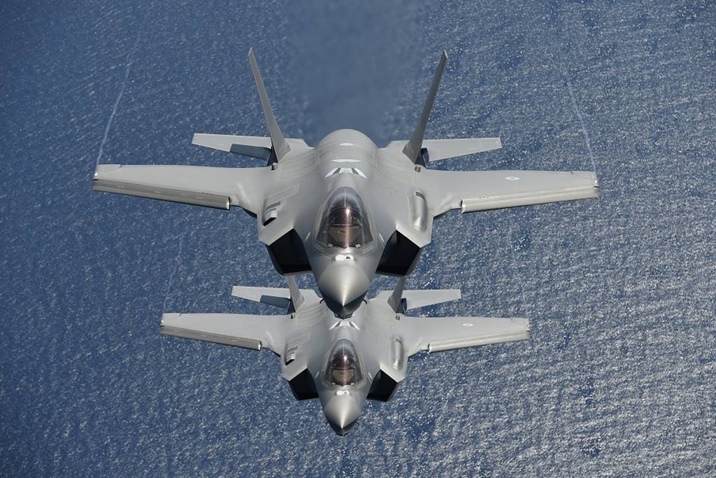 Italian Air Force deploys six F-35A jets in Sardinia to conduct ...