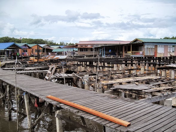 Simon Leong @ Brunei Darussalam: Humanitarian Aid to Kg Awat-Awat ...