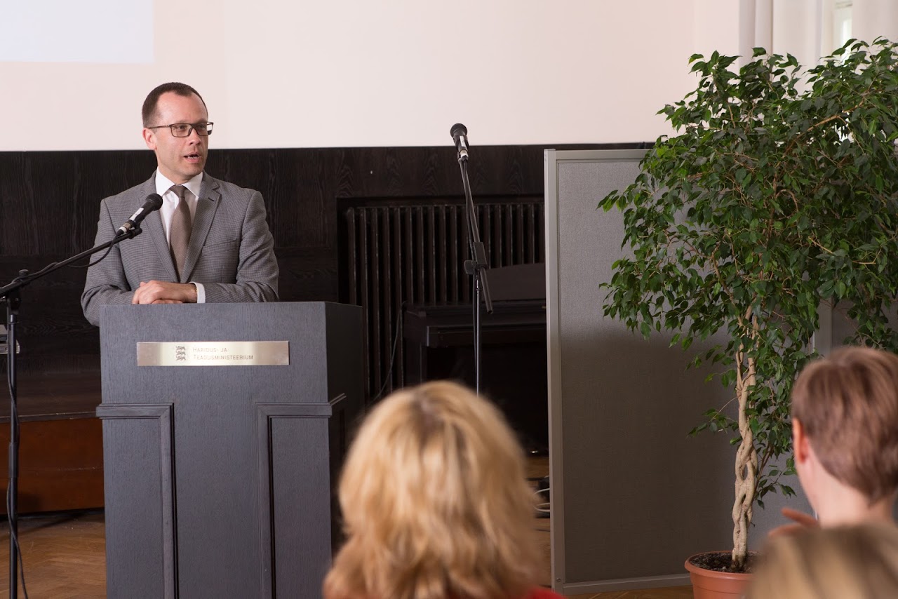 Antsla Gümnaasiumi koolielu: 17. ajaloo-alaste uurimistööde võistluse ...