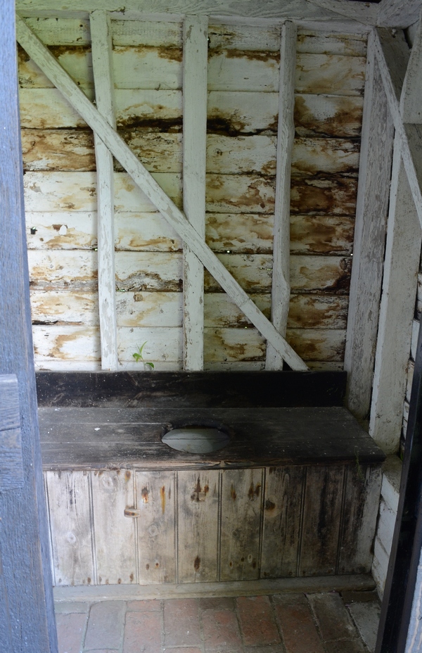 Prithee where is thy privy?