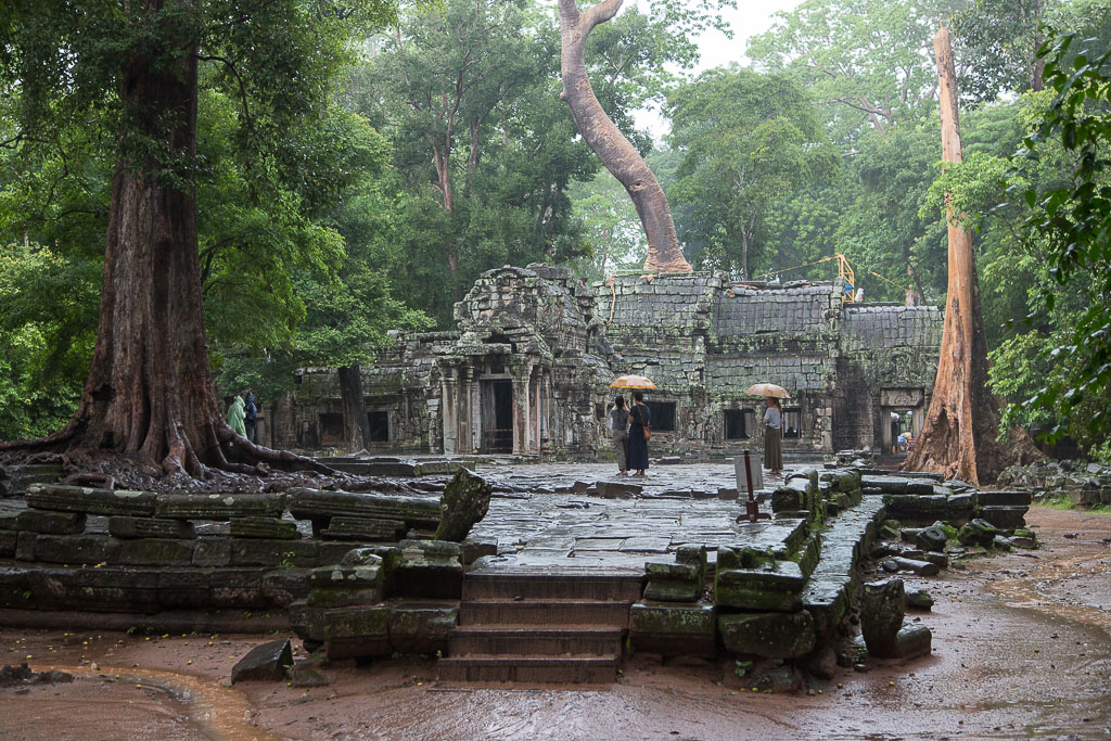 Shadows & Light: Angkor
