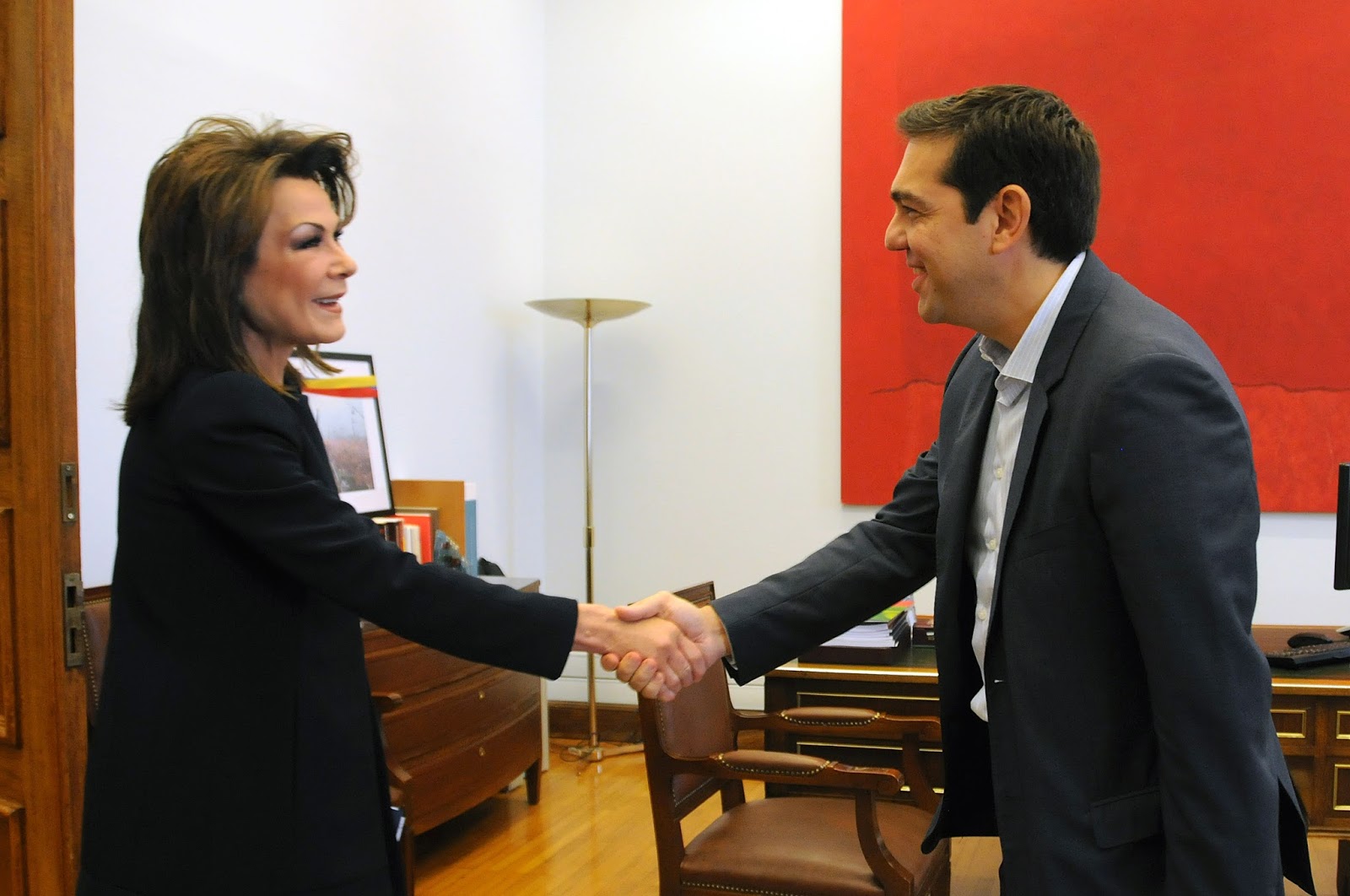 H Πολιτική Των Ανθρώπων: ΣΕΜΝΑΑΑΑ...