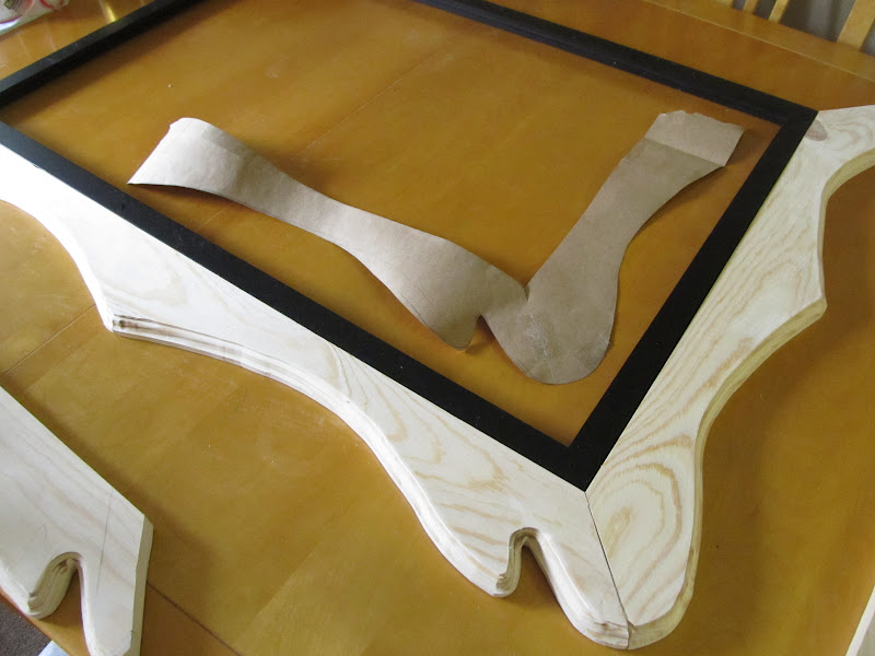 A Lott Of Ideas: { squiggly bracket picture frame }