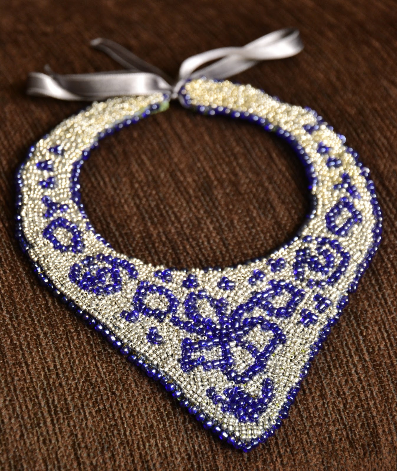 A WORLD TO DISCOVER: Coliere