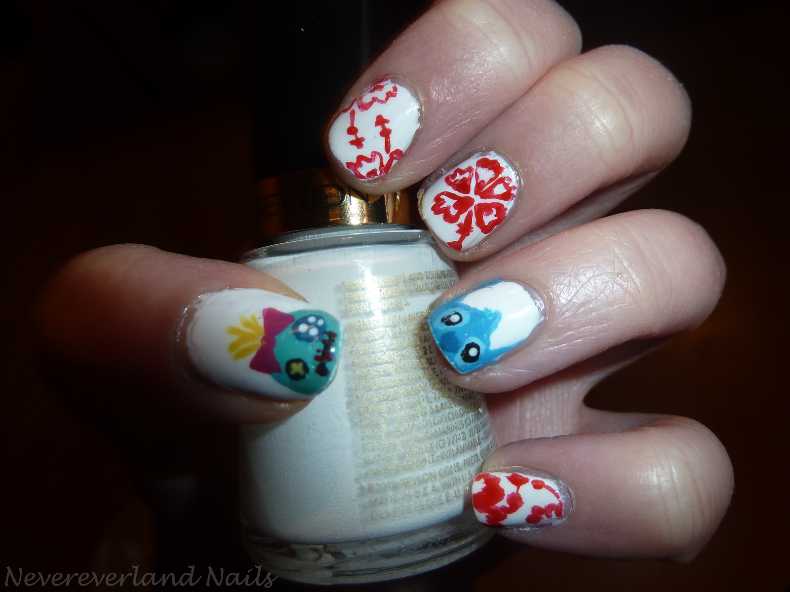 Nevereverland Nails: Lilo and Stitch Nails!