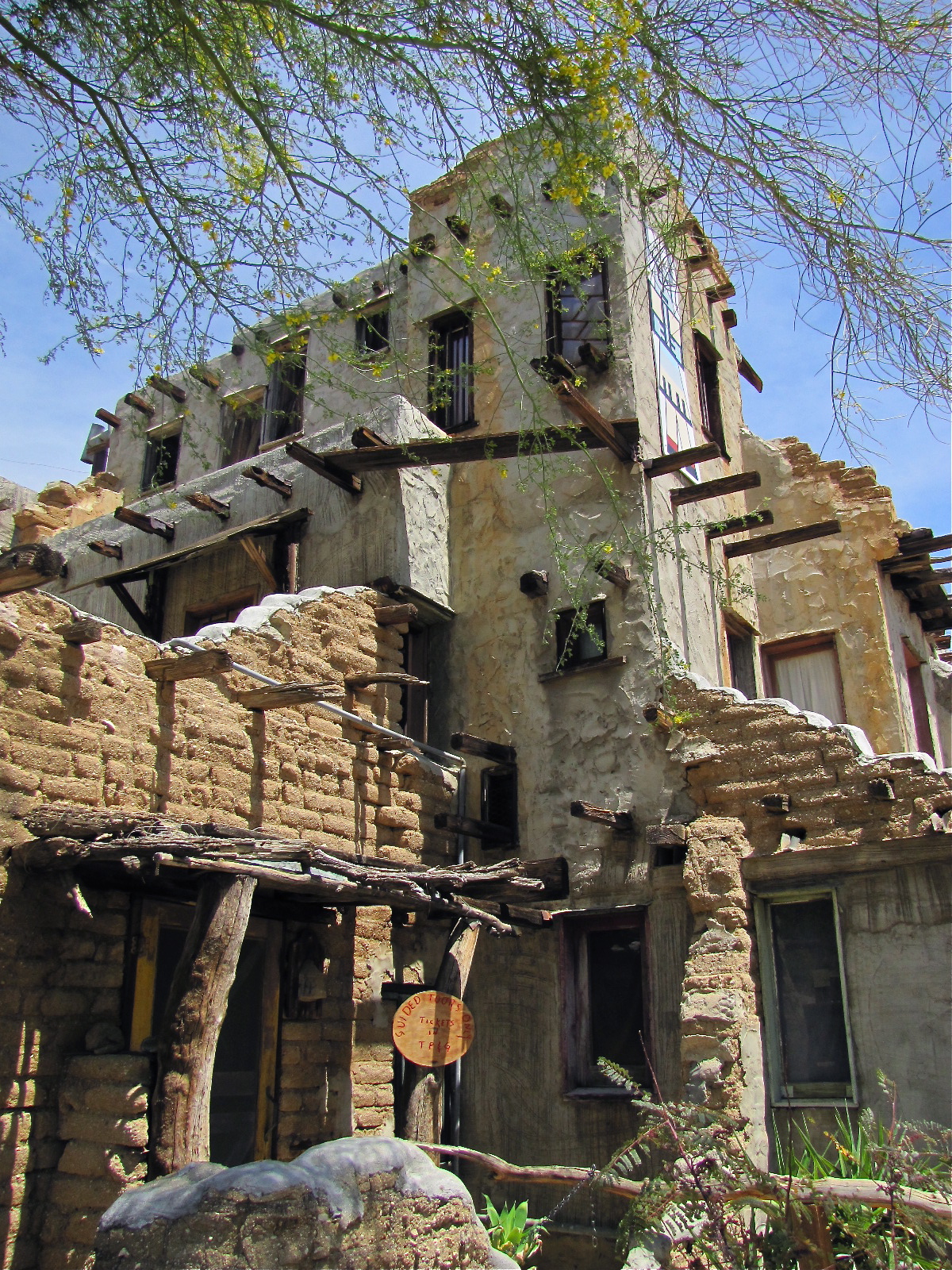 Where's Eldo?: Cabot's Pueblo Museum