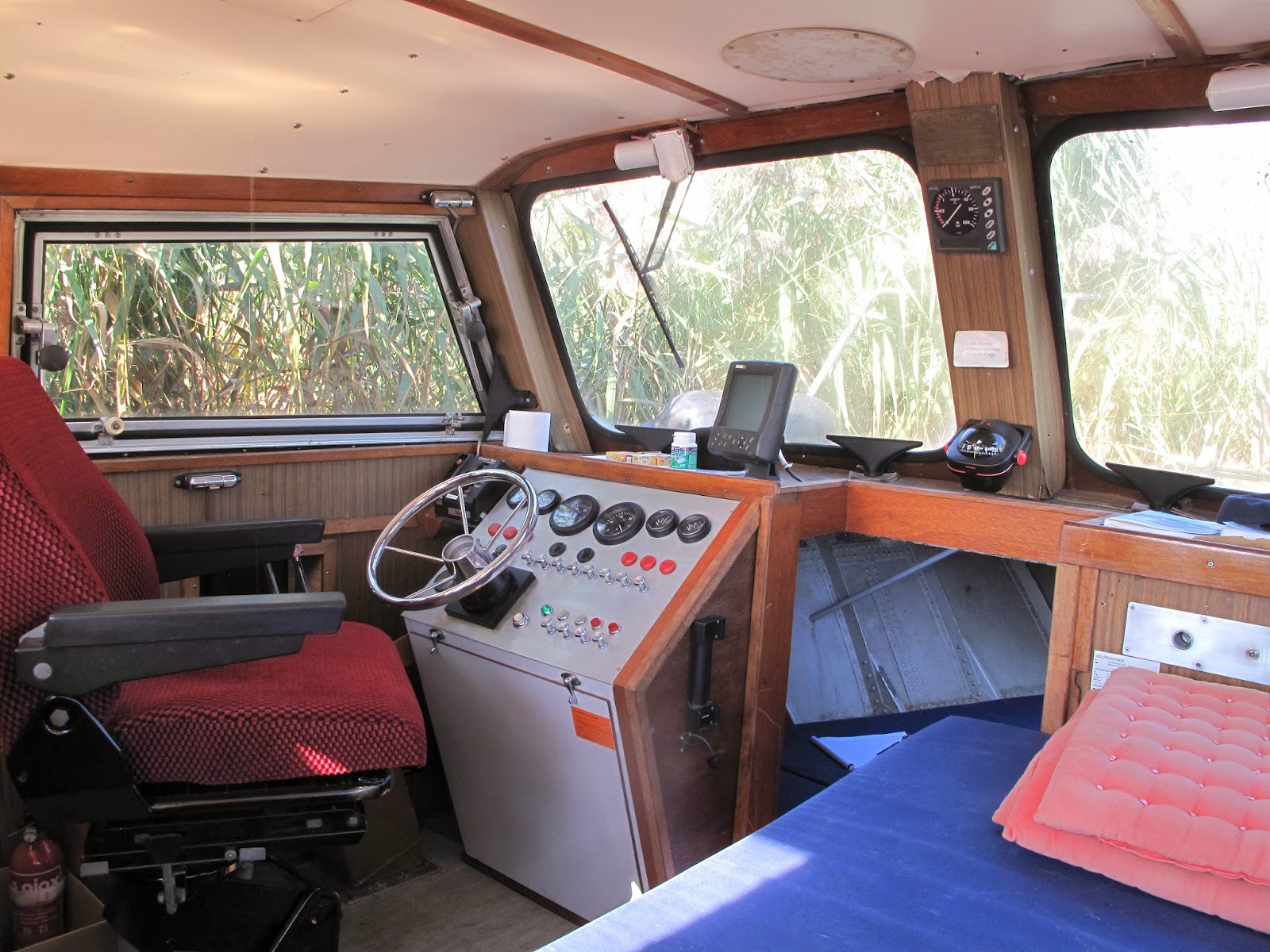 Portfolio van Steven Slijper: Boot Max "de Bus" | Renovatie
