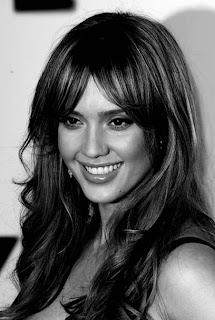 Biography Jessica Alba