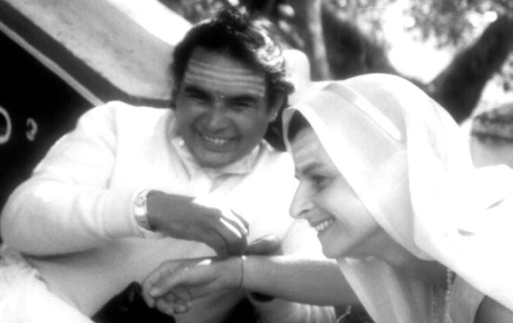 Haidakhan Babaji: FIRST MEETING OF GAURA DEVI WITH BABAJI ~ Gaura Devi