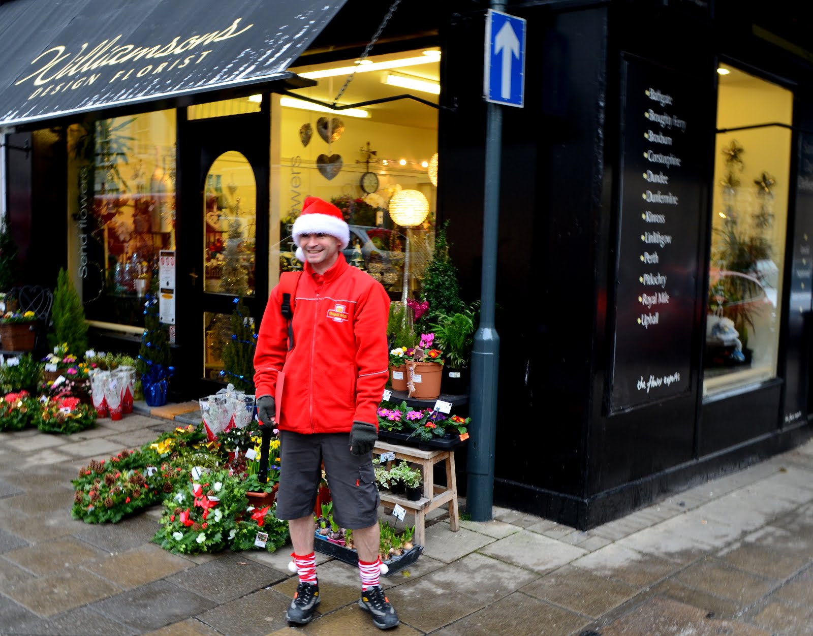 Tour Scotland: Tour Scotland Photograph Festive Postman Perth Perthshire