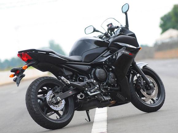 ESQUADRÃO MOTOCICLISTA: Yamaha XJ6 F