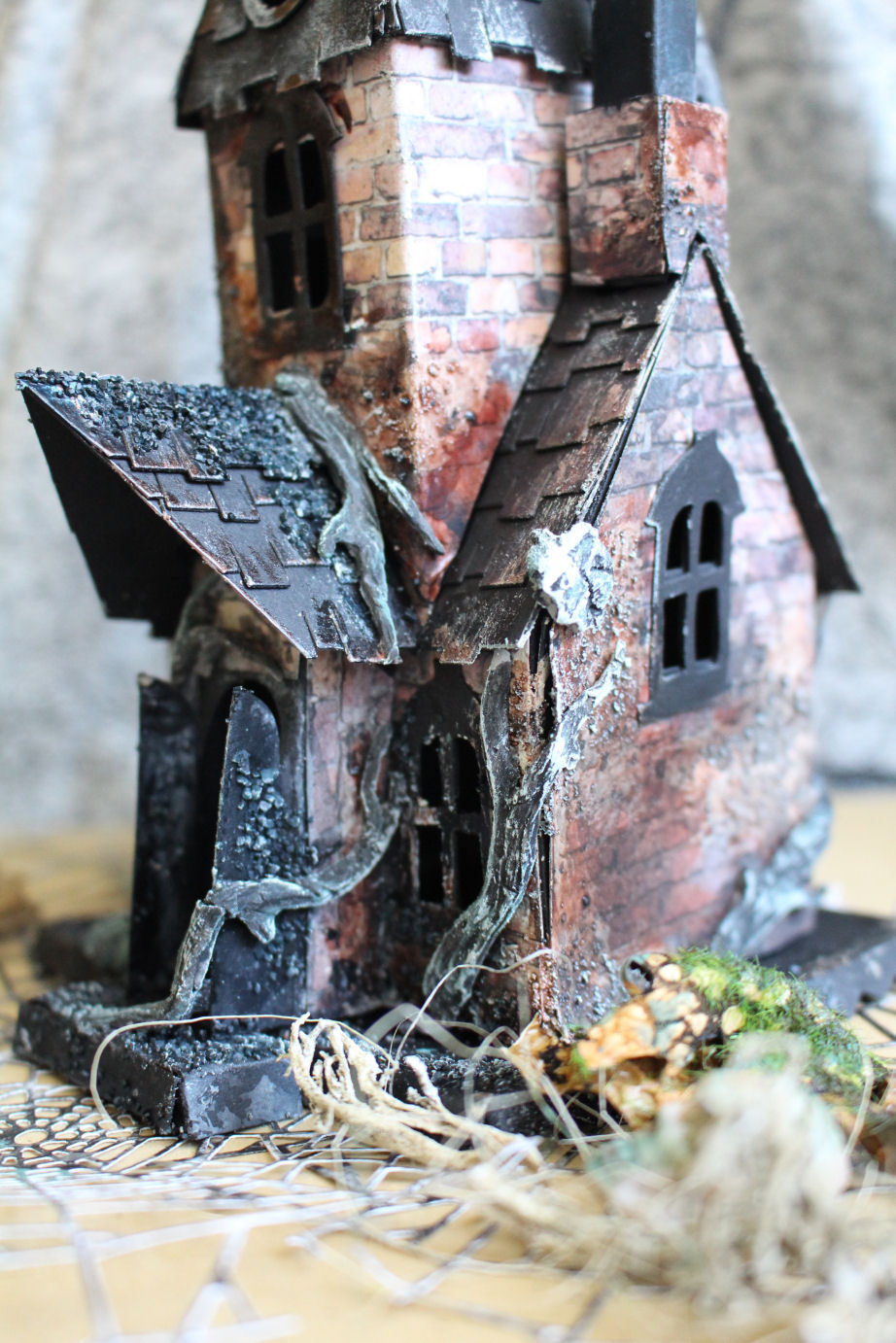 Scrapbook Dreams: Halloween - Haunted Manor