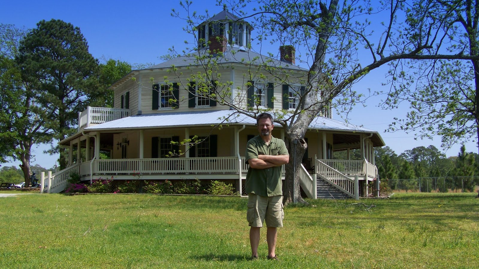 The Octagon House: Proof Bernie was there!