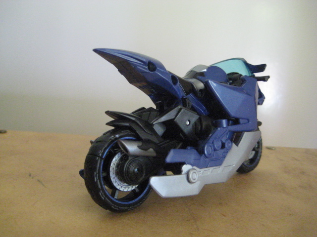 ChCse's blog: Toy Review: Transformers Prime First Edition Arcee