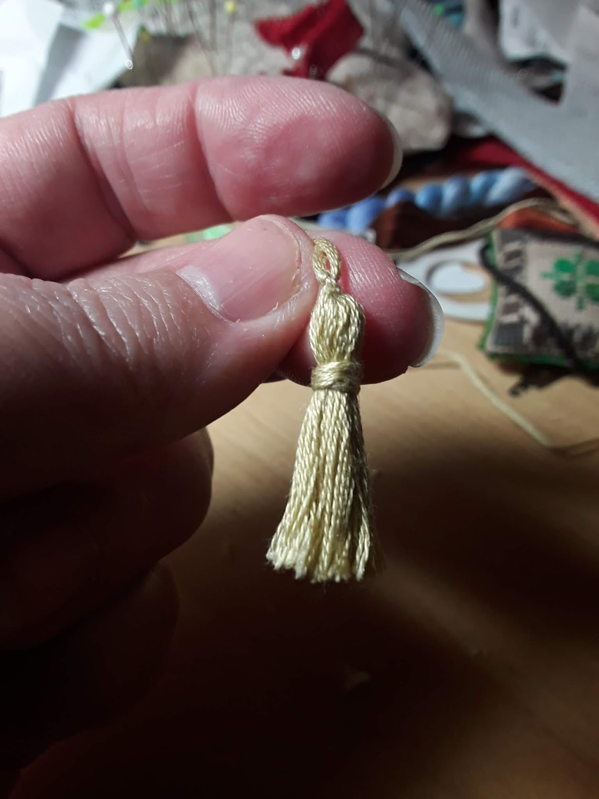 Magical's Quilts and More...: Tutorial: Tassels