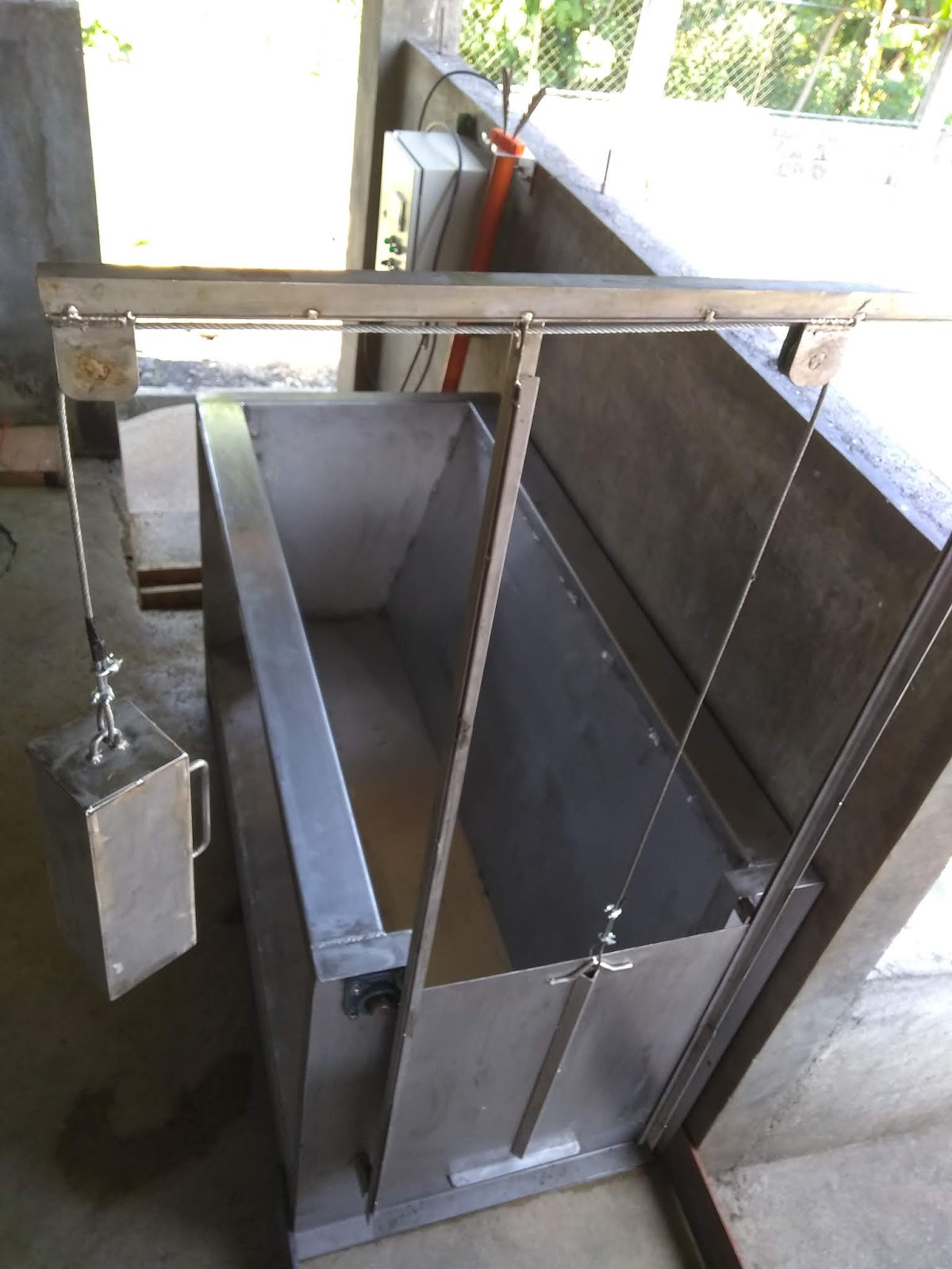 Hog Restrainer | Abattoir Slaughterhouse Equipment Seller - Philippines