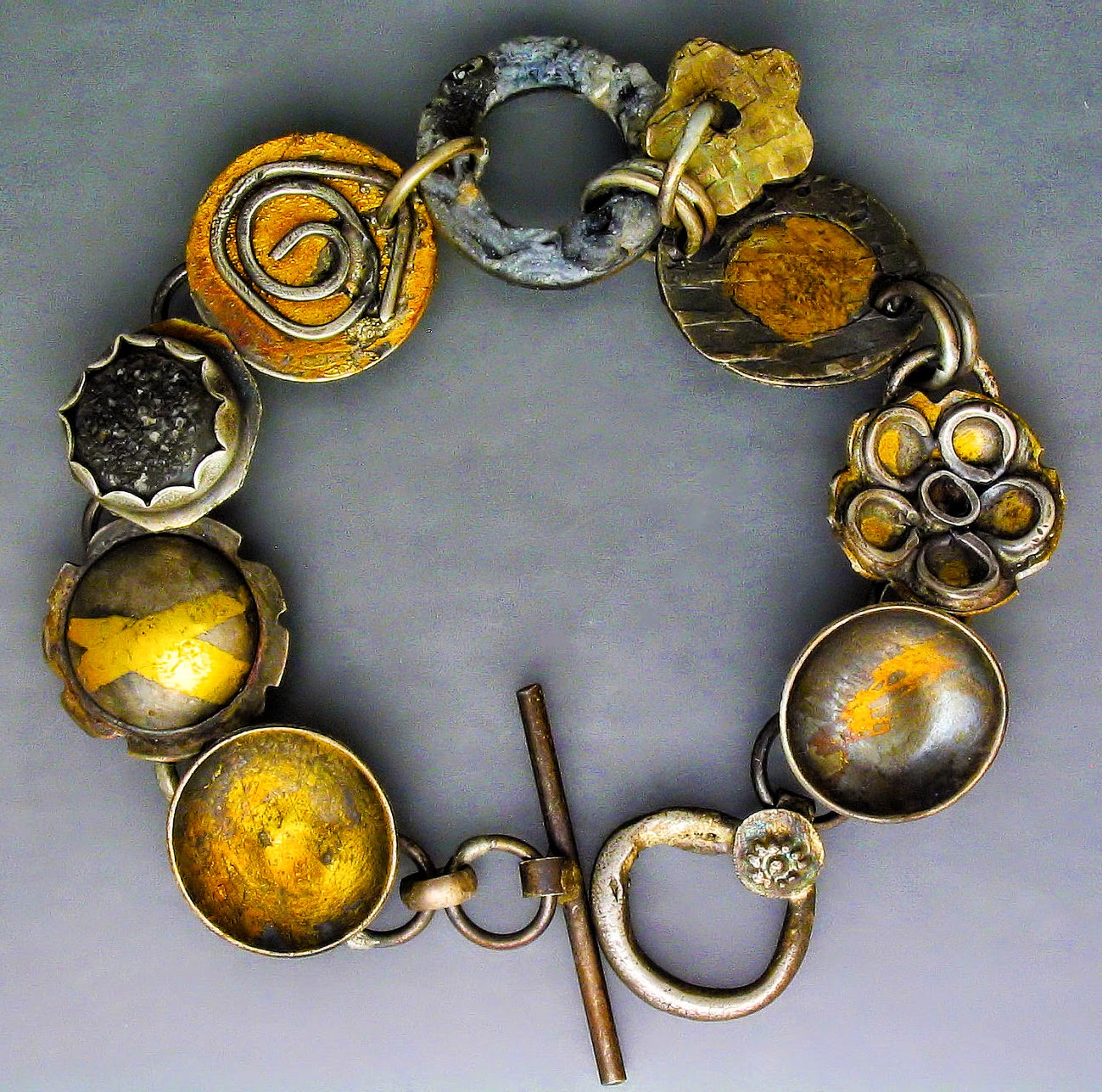 El Arte de la Orfebrería y Joyería : El Keum-Boo (técnica)