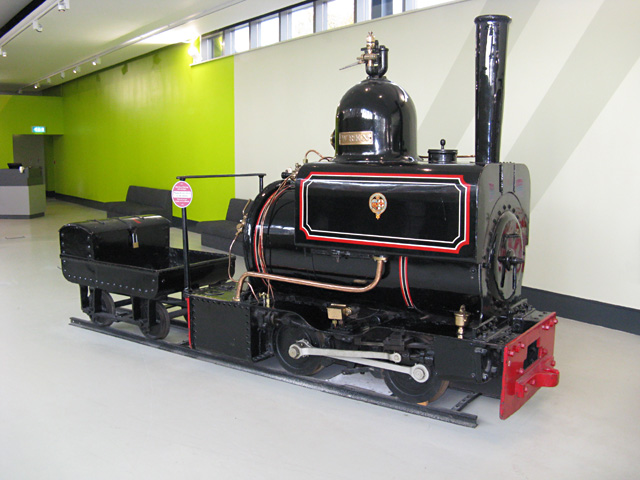 O9 Modeller: Minimum and Miniature at the NRM