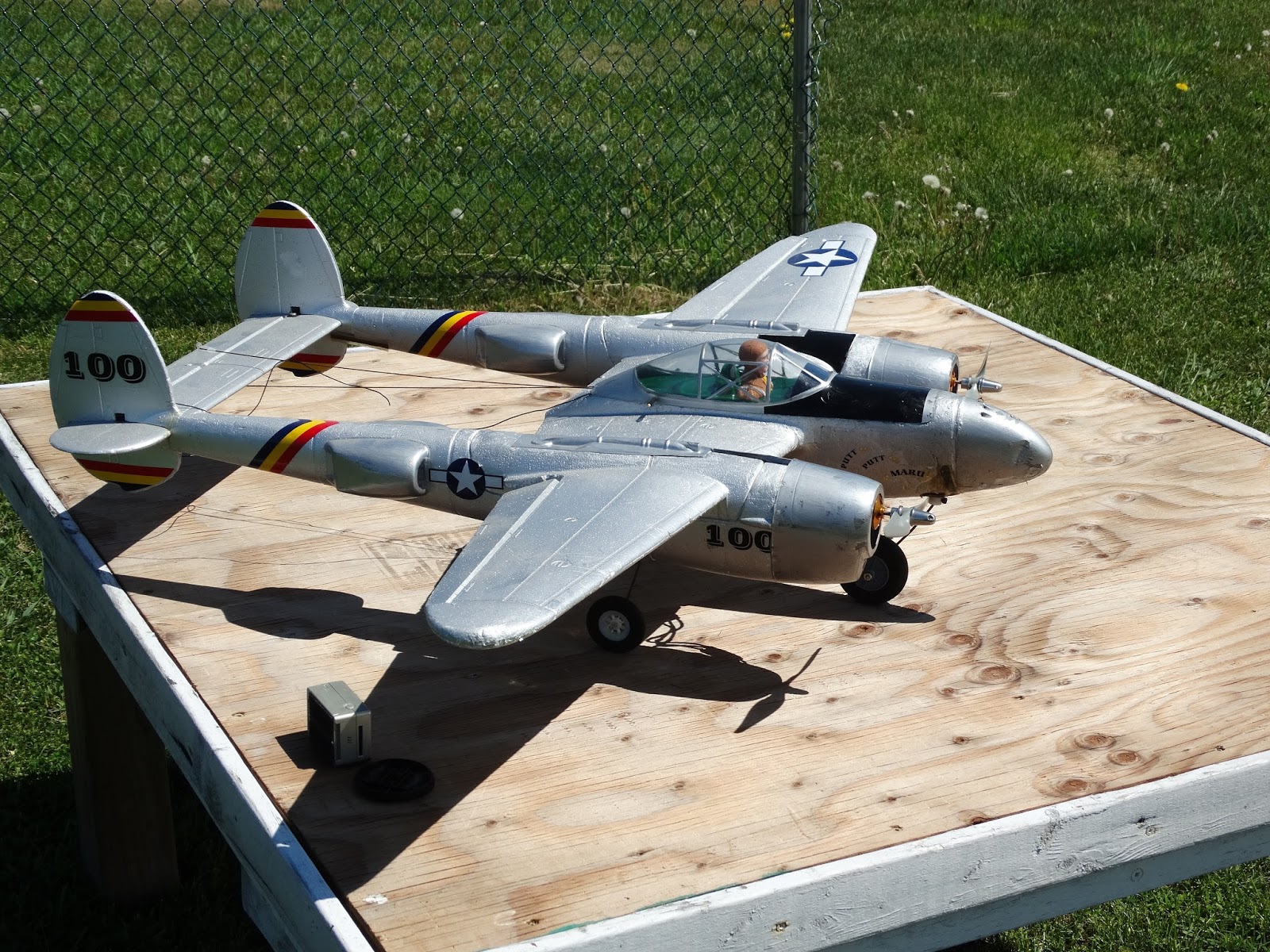 RC Flying Models: GWS P-38 Lightning