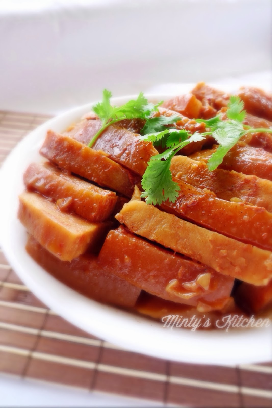 Minty's Kitchen: Hakka Steamed Pork With Yam (芋头扣肉）- Revisited