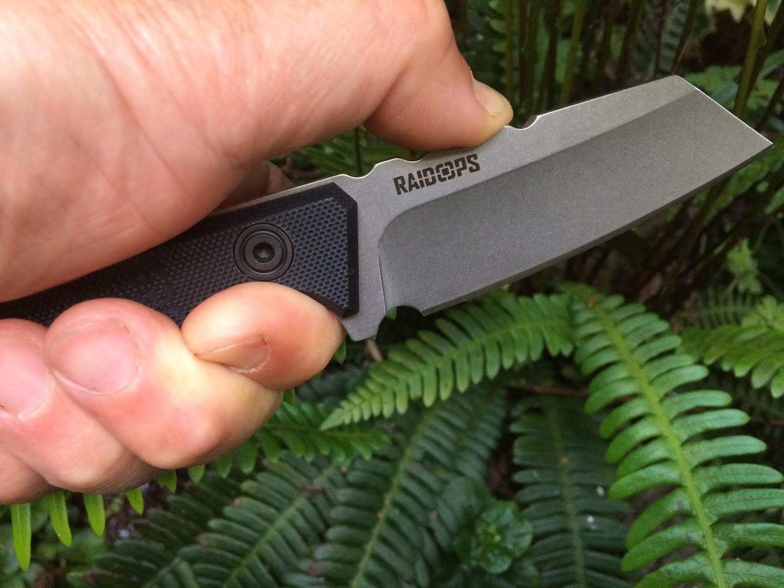 Hardcore Knives and tools for Wilderness Camping: RaidOps LJ6GP BackUp Knife CPM S30V