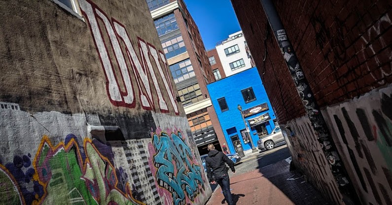 One Photograph a Day: Monday Mural: DMV