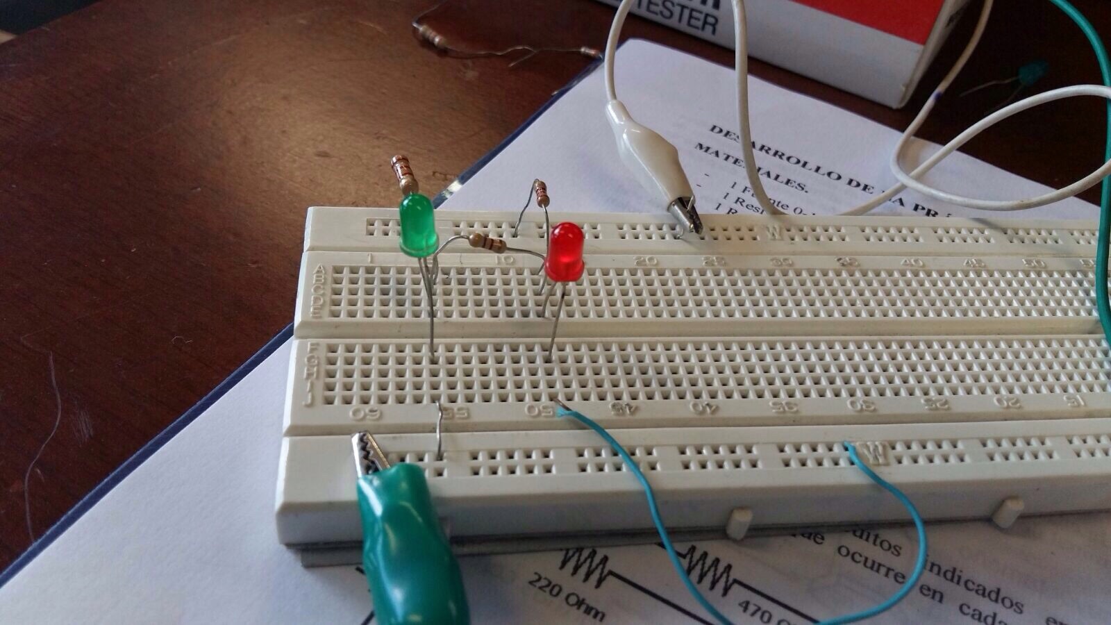 Taller de Electronica: El uso del Protoboard
