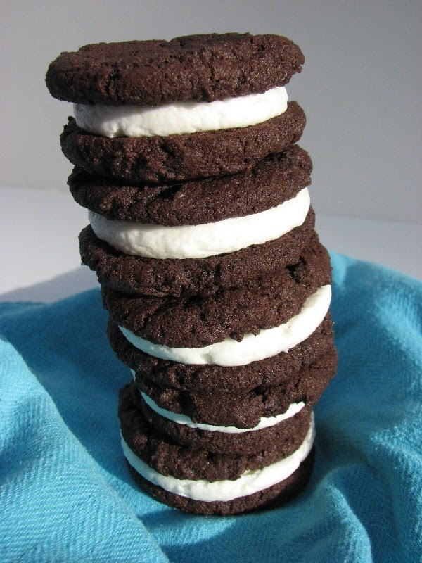 Heidi Bakes: Homemade Oreo Cookies