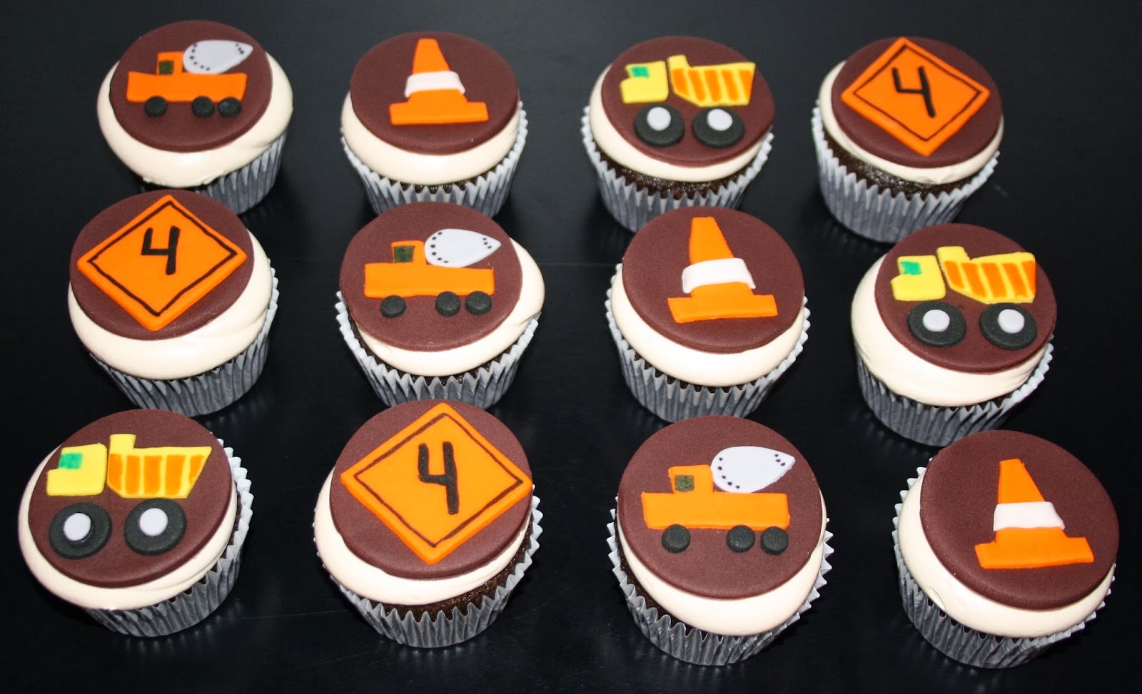 Jacqueline's Sweet Shop: Construction theme Birthday Cupcakes