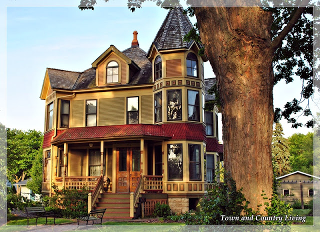 The Historic Streets of Sycamore, Illinois - Town & Country Living