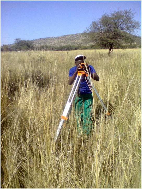 New-Tech Consulting Surveyors Pty (Ltd) : STUDENT DOING PRACTICALS IN ...