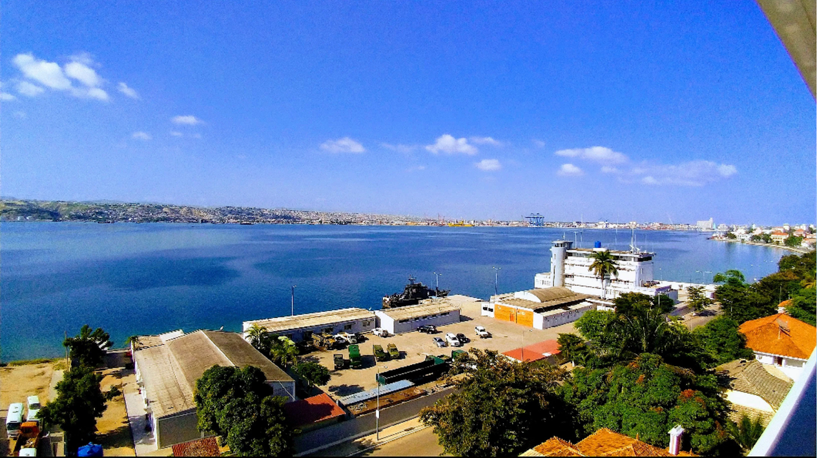 tropicalia: "história breve da cidade do Lobito"