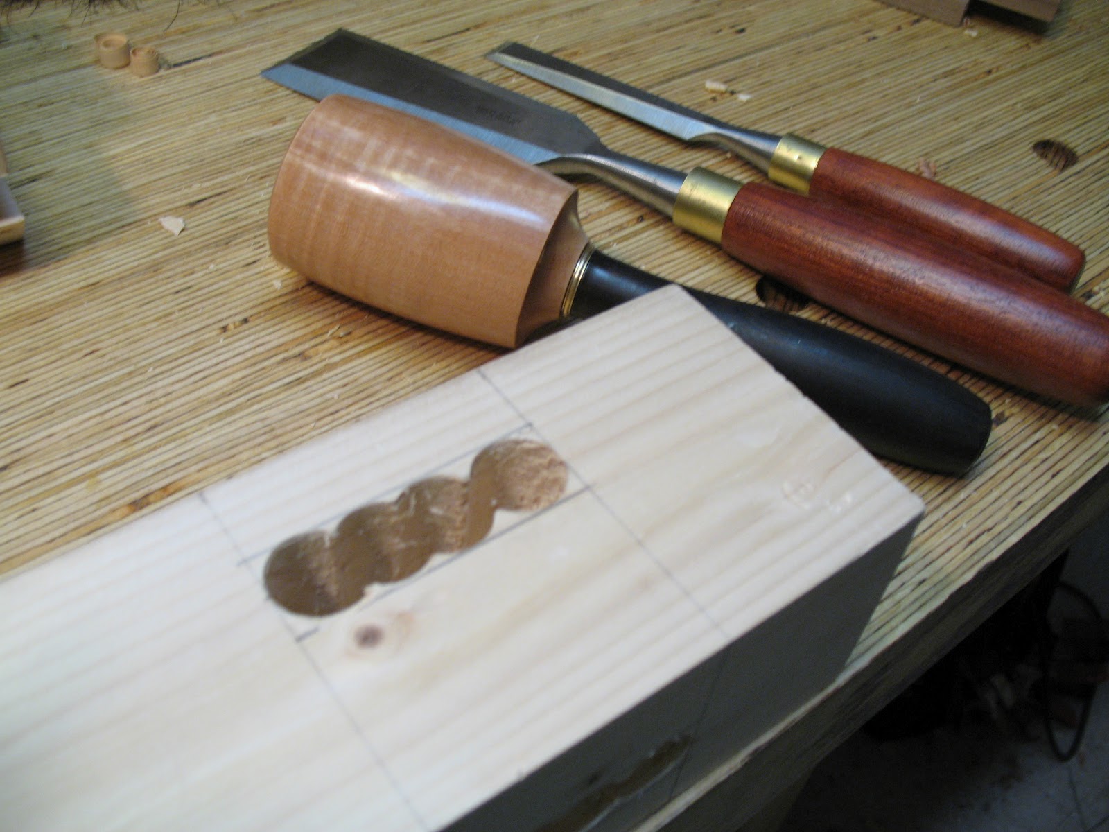 Armory Woodworks: Très petite Roubo: Part 2