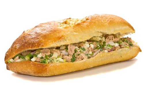 PANADERIA LATINA DEL PERU: PAN CON ATUN / SANDWICH WITH TUNA FISH