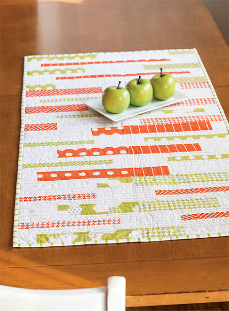 Fat Quarter Shop's Jolly Jabber: Modge Podge Table Runner in Easy Quilts