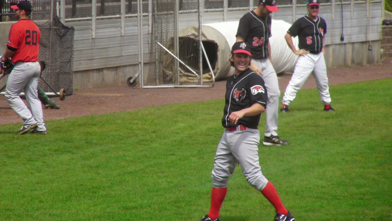 New Jersey Jackals Open 2014 Baseball Season in Trois Rivieres