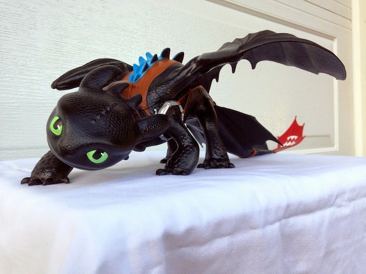 Frisch's Big Blog: Toy Review: Mega Toothless Alpha Edition