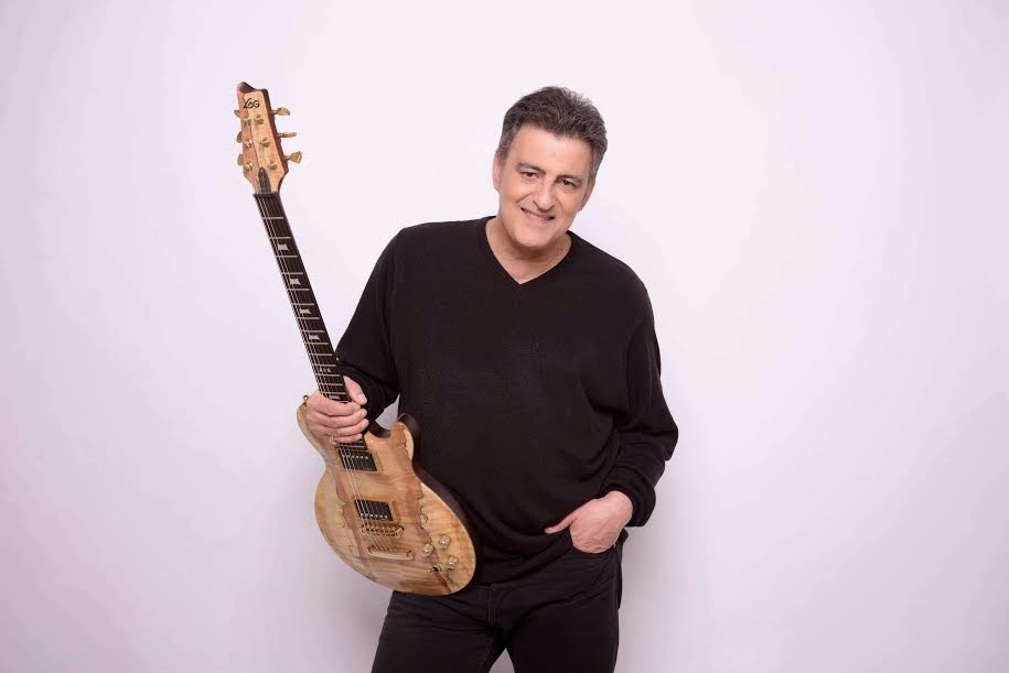 Phil Barney : L'album "Au Fil De L'Eau" est disponible ! ~ Un Oeil Sur Tout