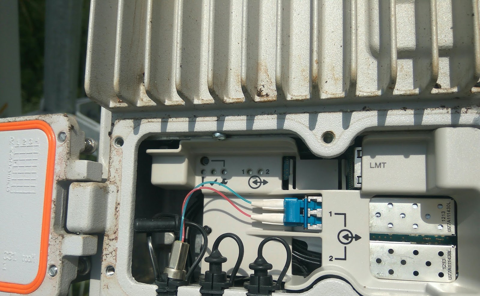 Campur Aduk: Pergantian Remote Radio Unit 3G (RRU 3G) pada BTS