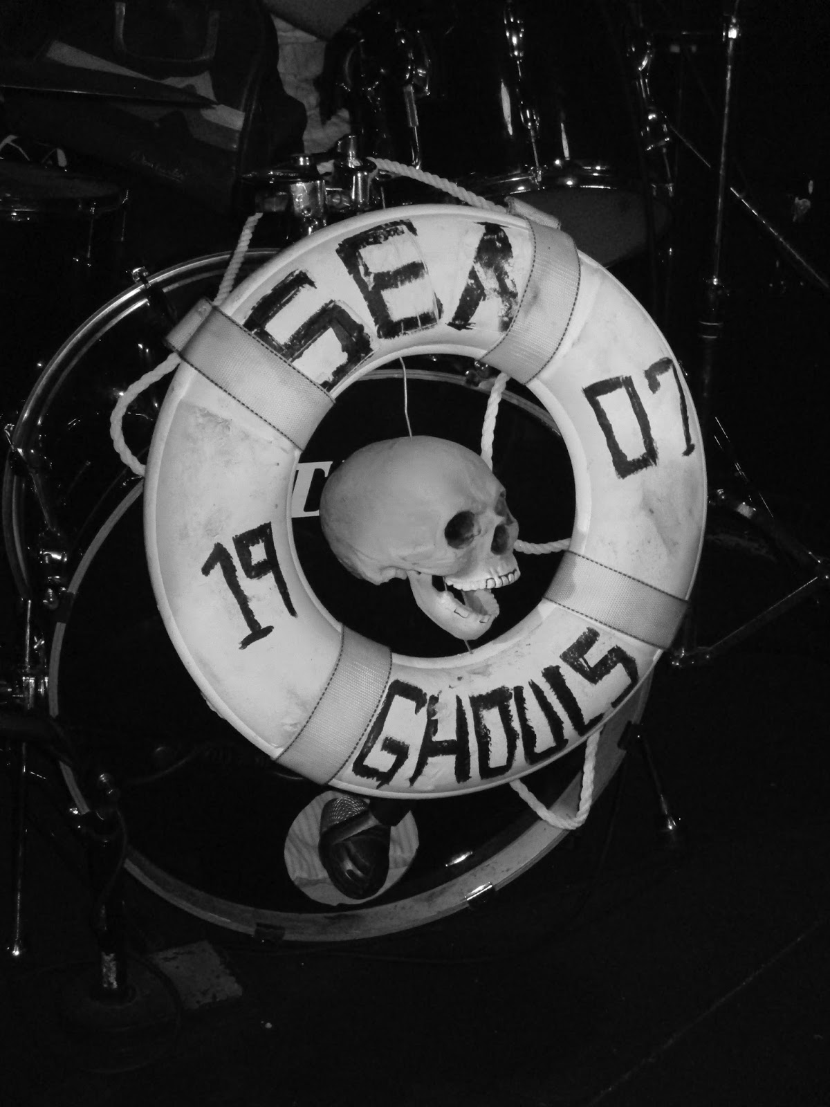 Jesse's Blog: Sea Ghouls, The Bloodhounds, and Healing Gems @ The ...