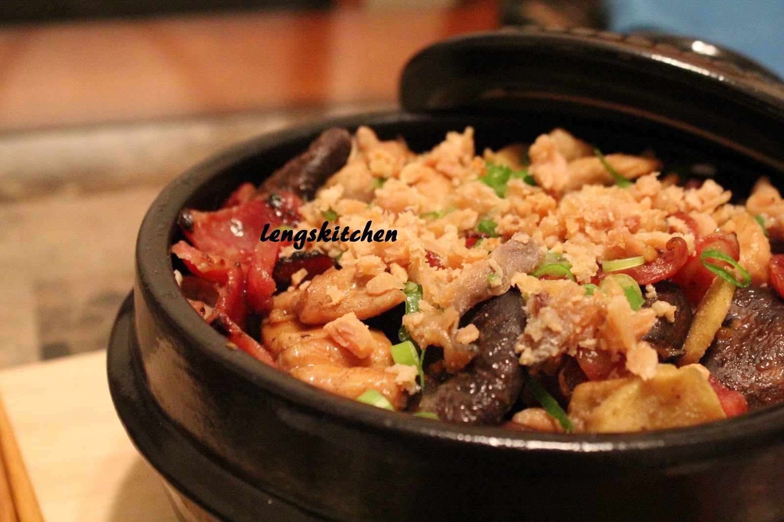 Kitchen Chaos: Claypot Chicken Rice 瓦煲鸡饭