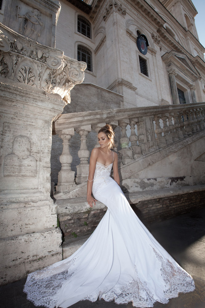 Jewel Me Love: Bride Provocateur - Inbal Dror Rome 2012 | Photo Heavy